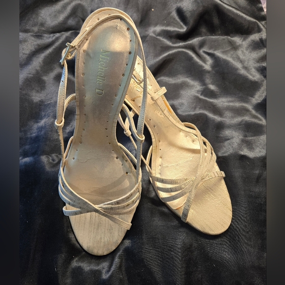 Michelle D | Shoes | Michelle D 2 Heel | Poshmark